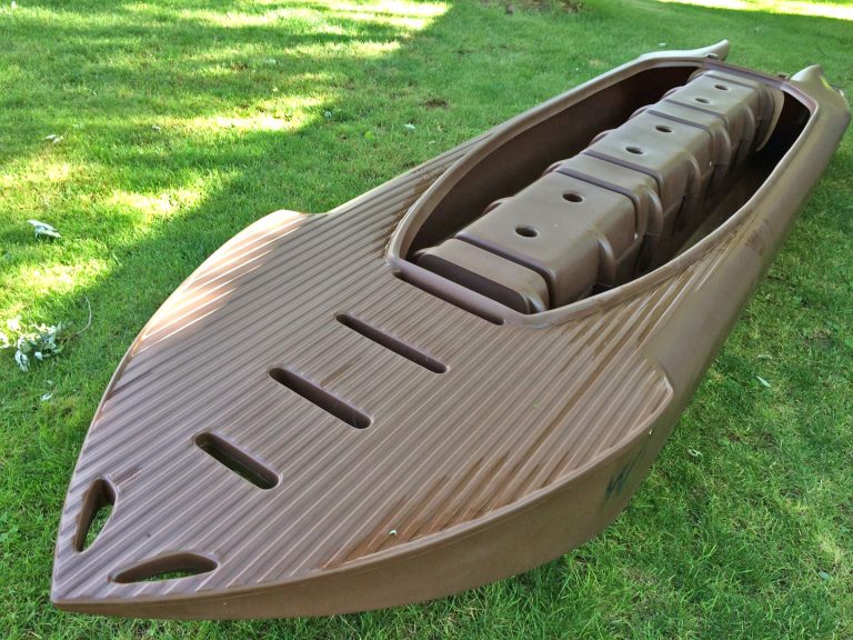 Wavewalk S4 in Mud Brown – STABLE KAYAKS AND MICROSKIFFS MADE BY WAVEWALK